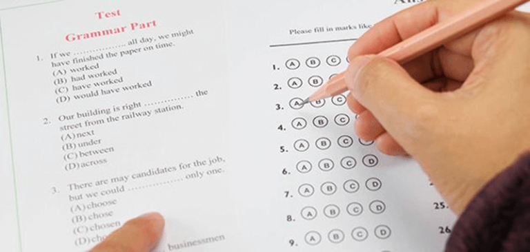 Hacker TOEIC 2: Bí quyết đạt điểm cao trong kỳ thi TOEIC